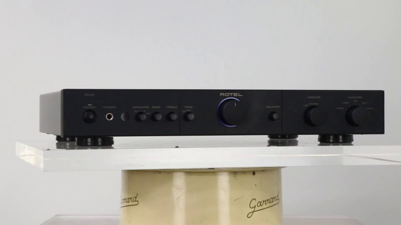Rotel RA02 - YouTube