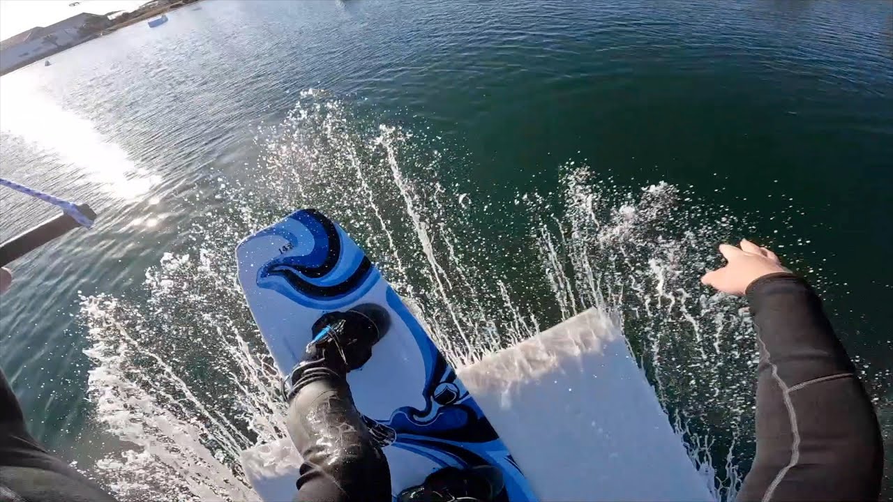 Wakeboarding small kicker at Texas Ski Ranch - YouTube