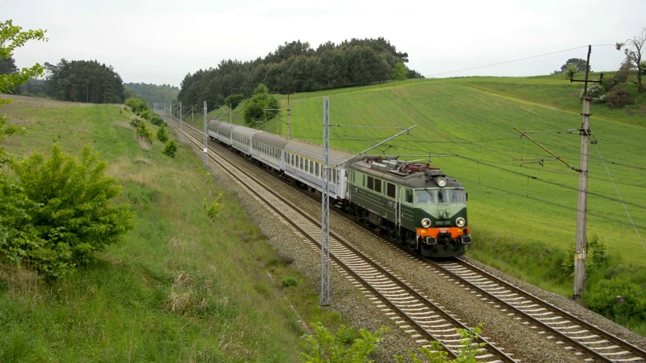 EP07-330 w Lisim Polu z poc. posp. z Katowic do Kołobrzegu - YouTube
