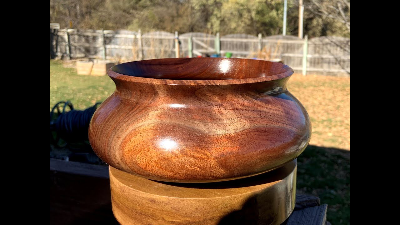Woodturning a Walnut Pot - YouTube