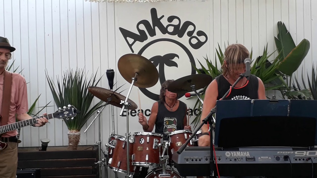 Badger Bell and The Hobos 01 10 17 Steamroller - YouTube