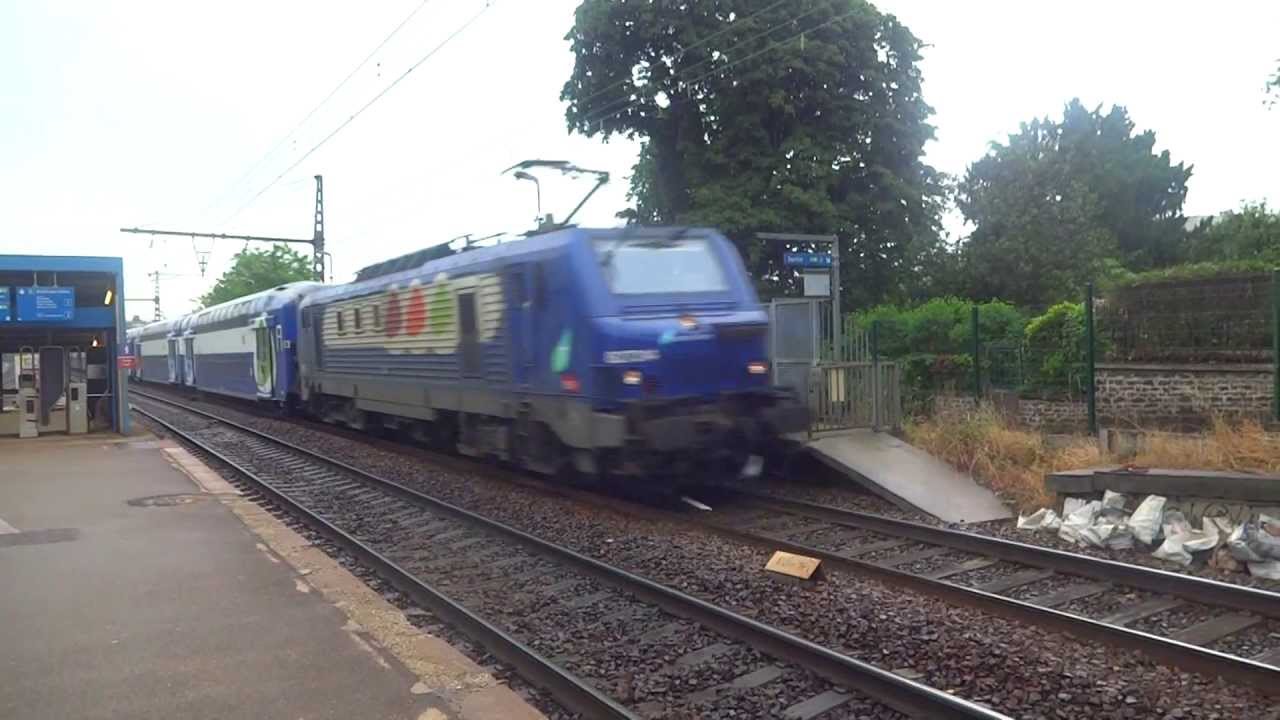 BB 27300 + VB2N au passage de la gare de Meudon. - YouTube