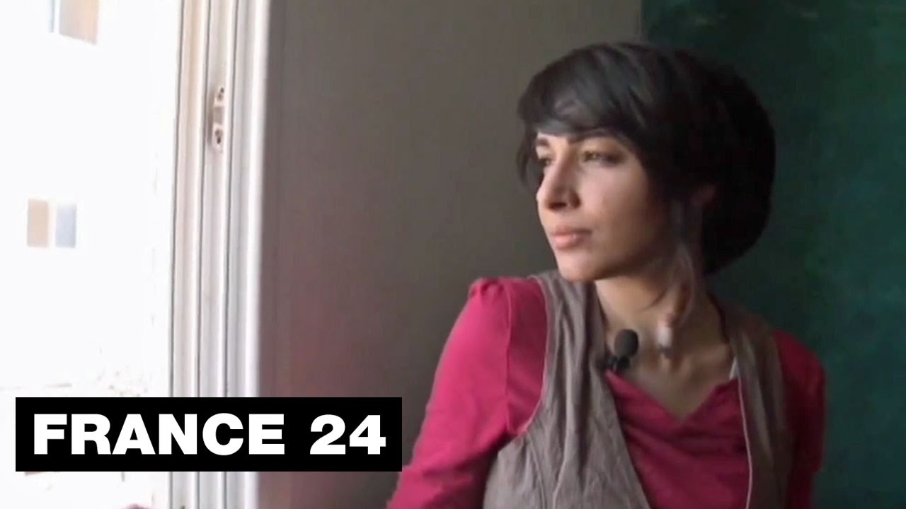 Nidaa Badwan, l'artiste recluse de Gaza - YouTube