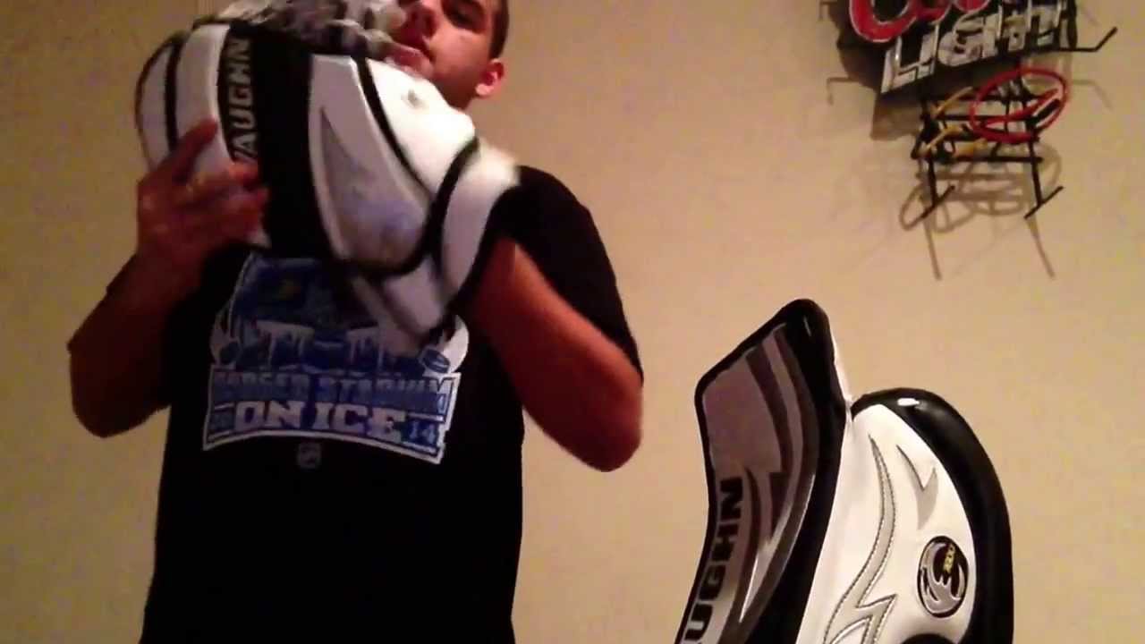 Vaughn pro return 7600 glove and blocker+custom glove and blocker - YouTube