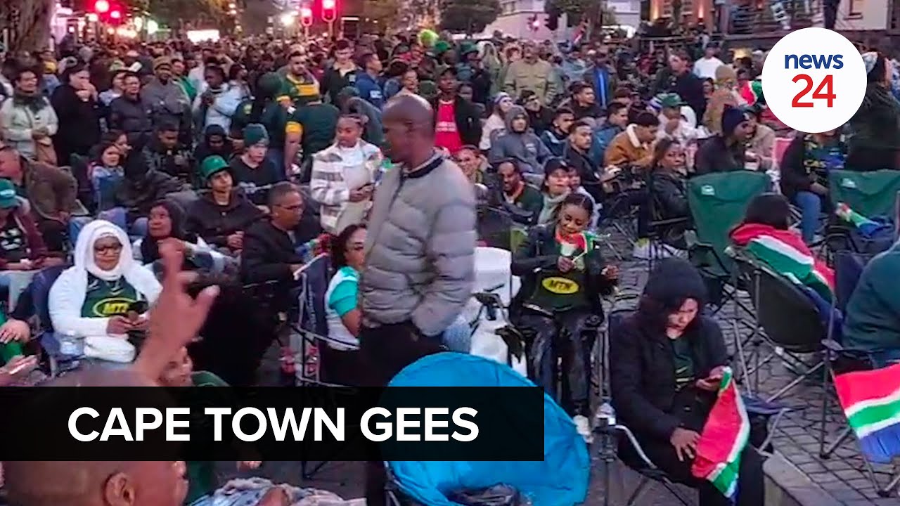 WATCH | Capetonians gather in their numbers to back the Boks - YouTube
