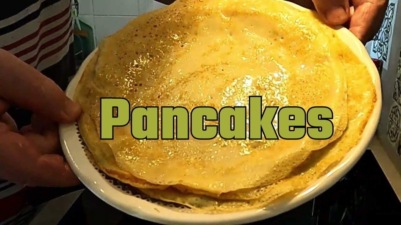 Traditional Crêpes Made By One Man. - YouTube