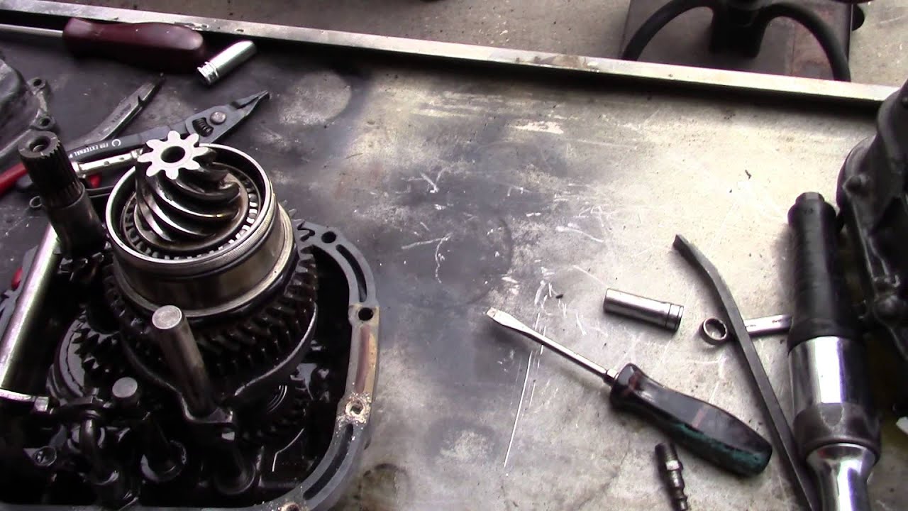 vw bus a look in side the trans - YouTube
