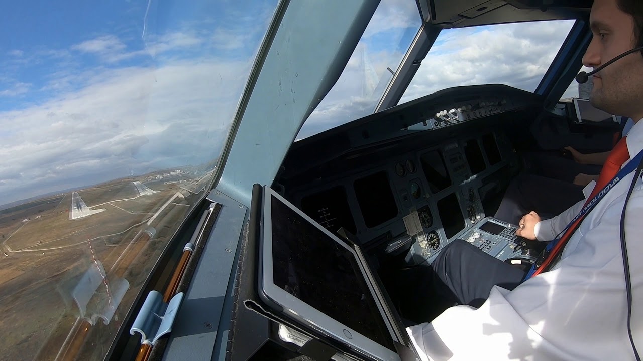 Landing LUKK Rwy26 Wind 320/22 Gusting36kts - YouTube