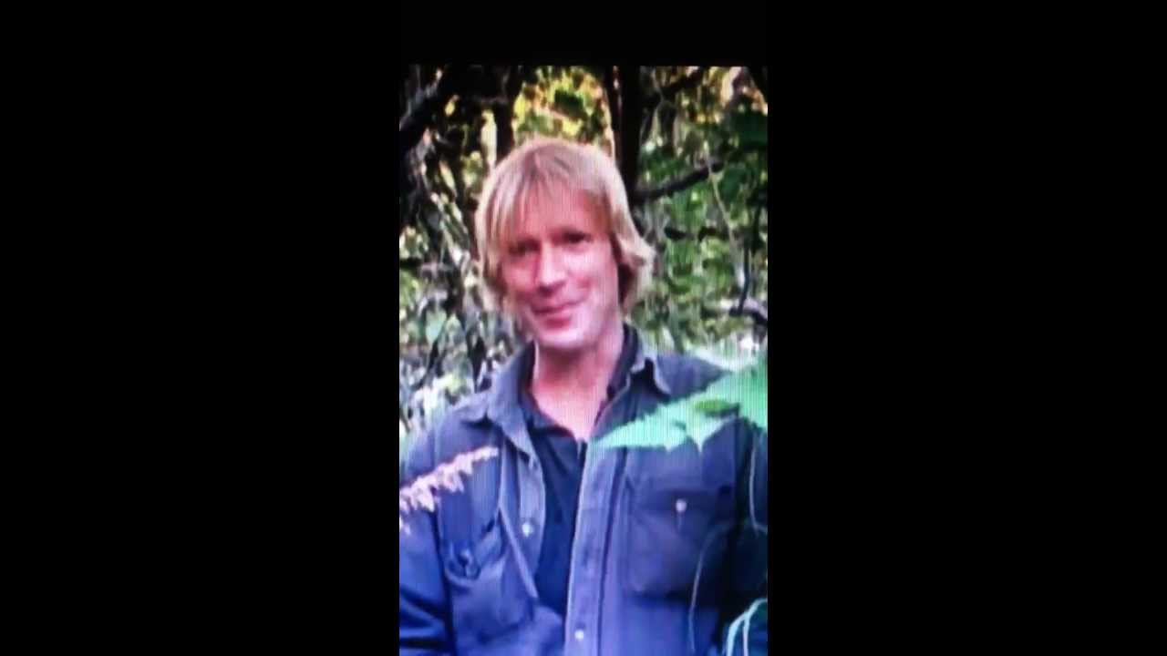 Timothy Treadwell talks about his love for the Grizzly Bears - YouTube