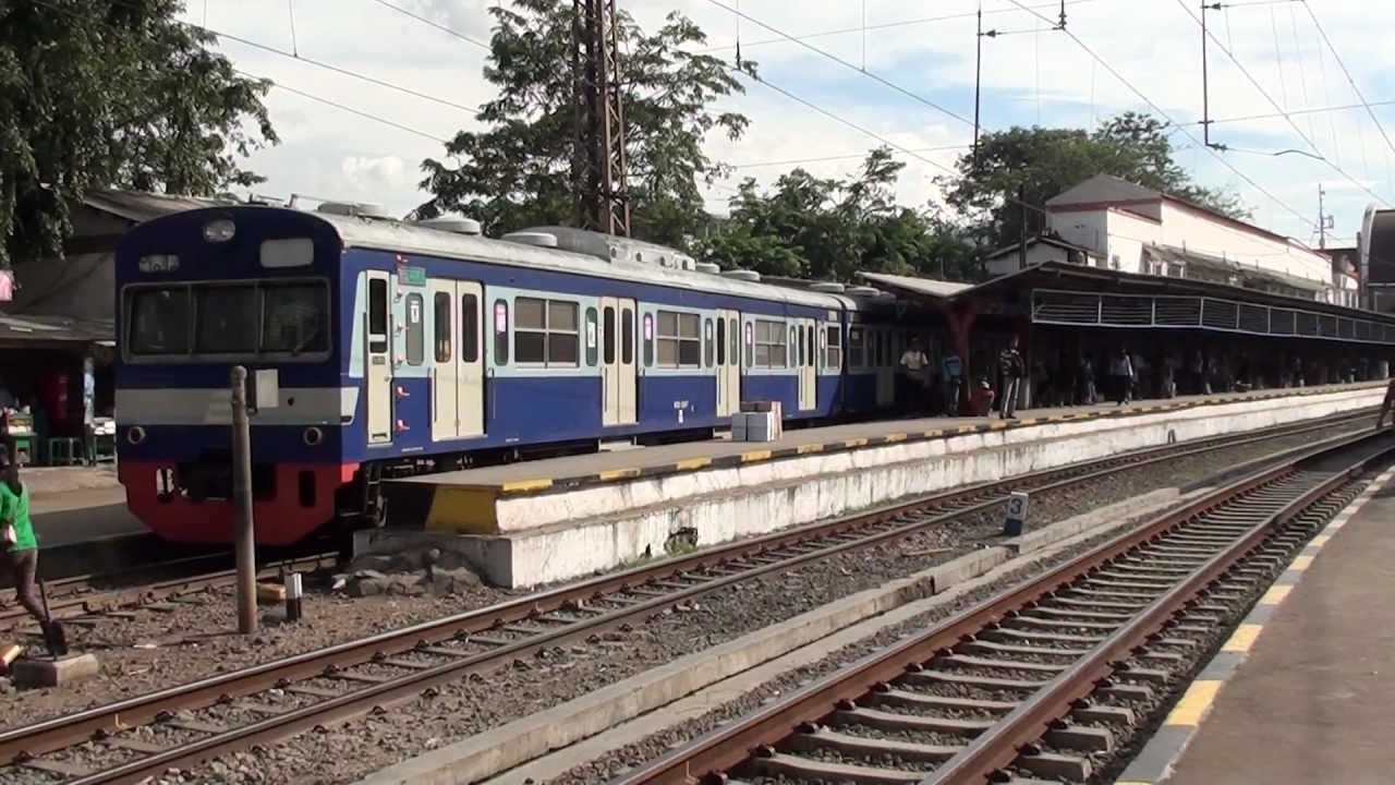 KRL JABOTABEK 元JR東日本103系8連 Jakarta Kota駅発車 - YouTube