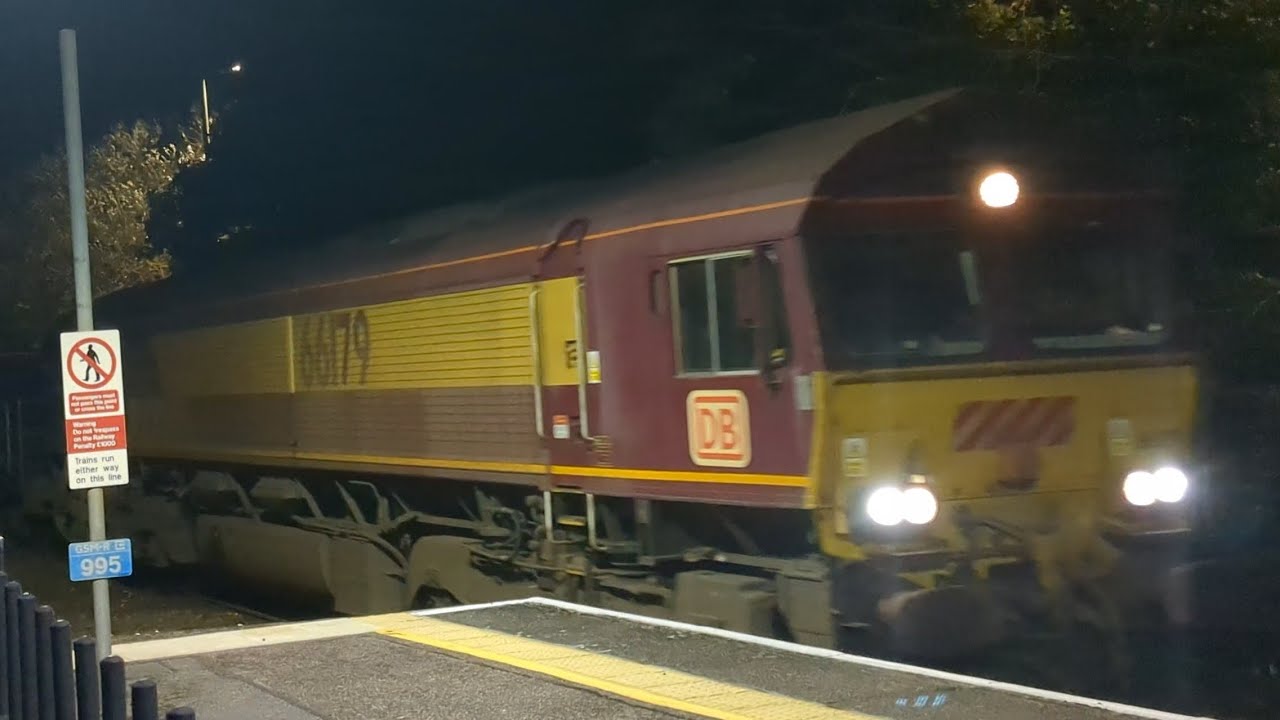 66179 and 66154 at Exmouth on the RHTT. - YouTube