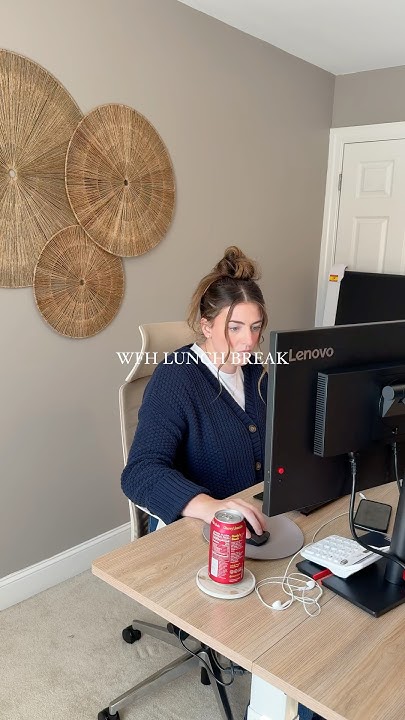 WFH lunch break #vlog #vlogger #dailyvlog #wfh #workfromhome #lunch #lunchideas #remotework ...