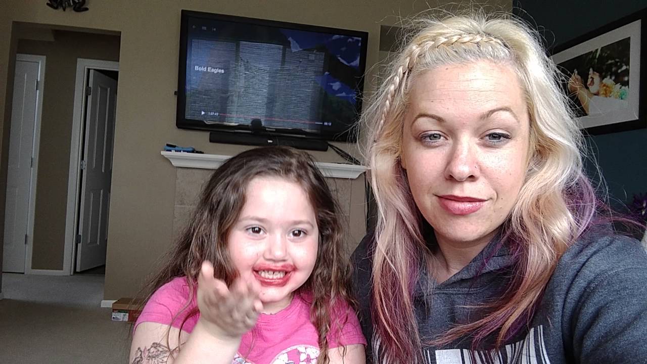 Mini Miranda Sings - YouTube