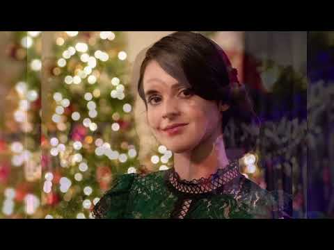 Vanessa Marano -  Bio, Wiki, Facts, Age, Height, Weight, Measurement, Photos; Instagram star