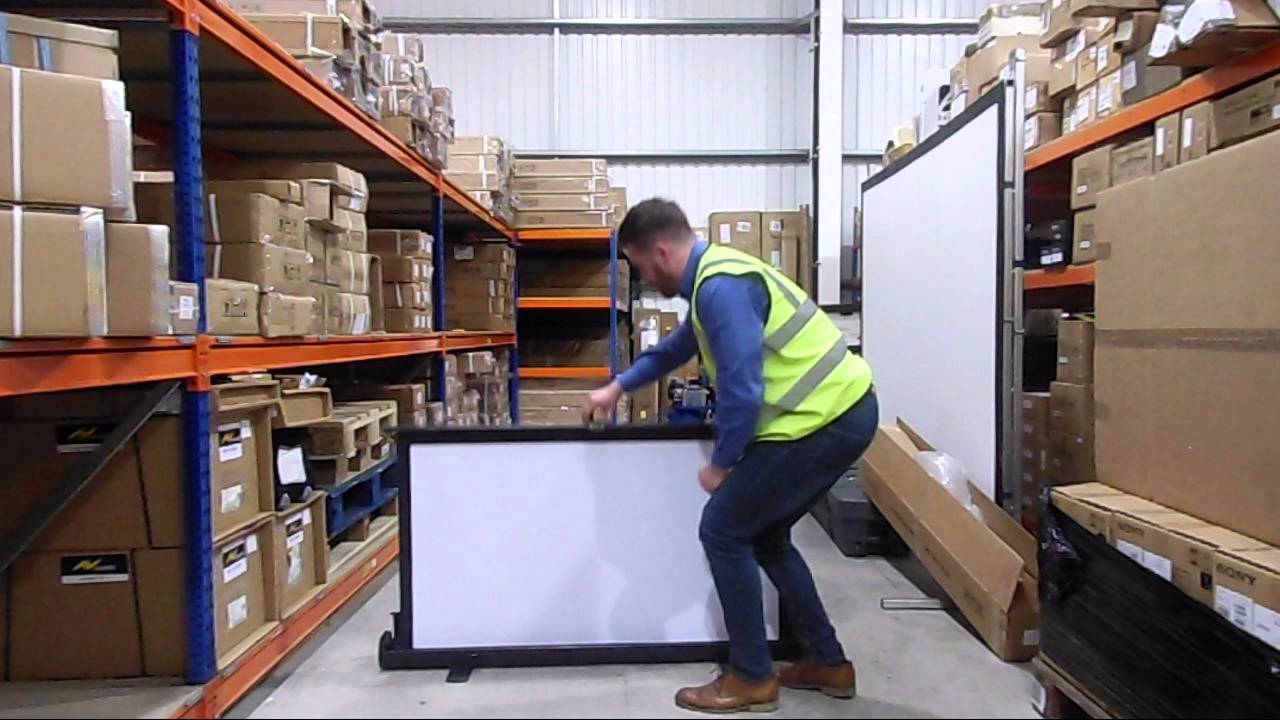 Manual Pull Up Screen in Detail - YouTube