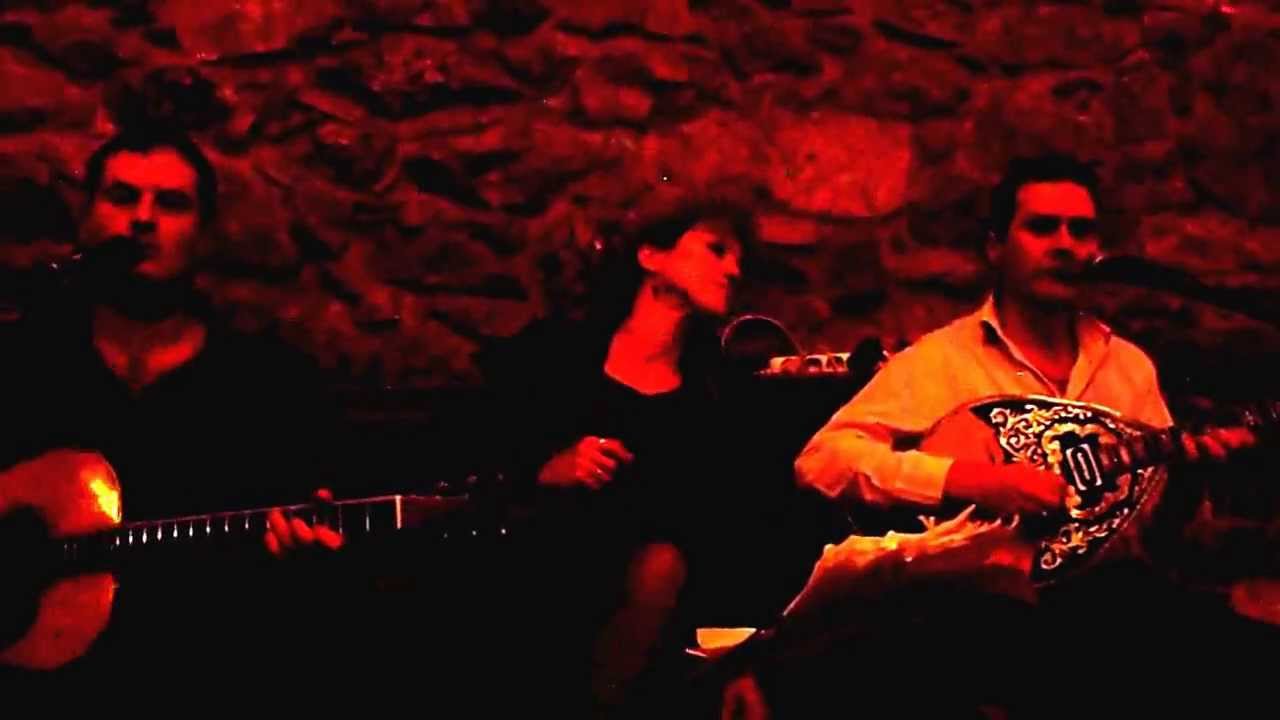 ΛΕΥΤΕΡΗΣ ΚΟΝΣΟΛΑΚΗΣ,ΜΠΟΥΖΟΥΚΙ..ΔΥΟΜΙΑ ΤΡΑΓΟΥΔΙ.... ΚΑΙ ΣΠΥΡΟΣ ...