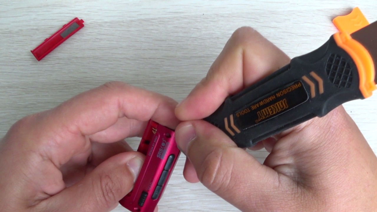 Iriver T30 512 MB MP3 Player. How to open? - YouTube