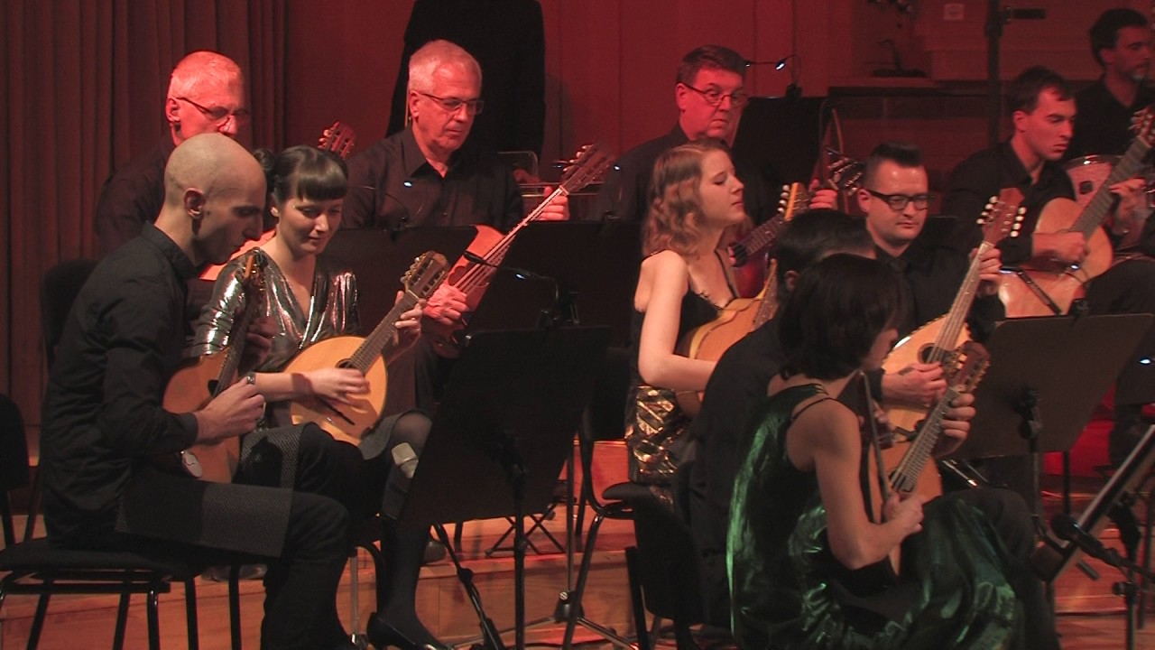 COLDPLAY - A SKY FULL OF STARS - Martin, Berryman - Orkester Mandolina ...