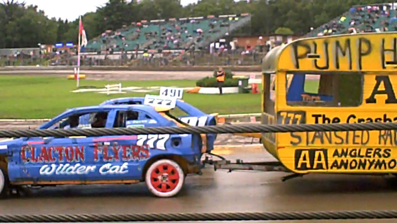 Banger Caravan Banger Race at Foxhall's Spedeworthtv Stadium in Ipswich ...