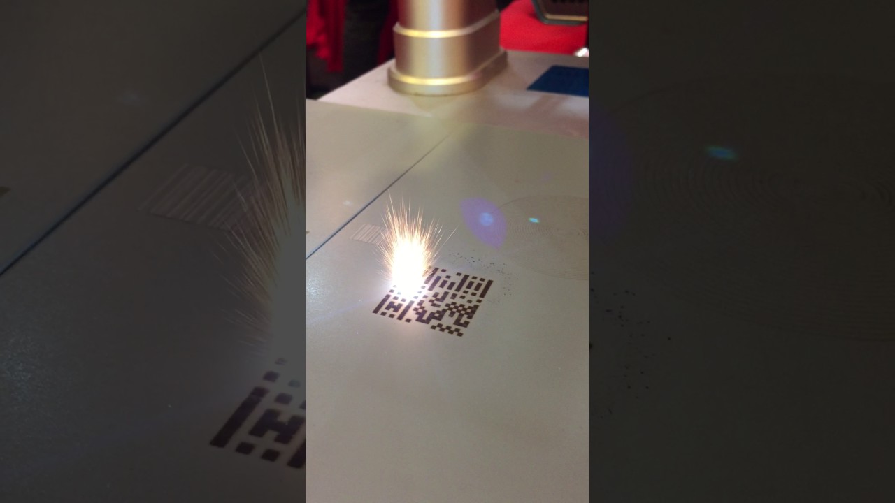 QR code Laser marking 二維碼雷射雕刻 - YouTube
