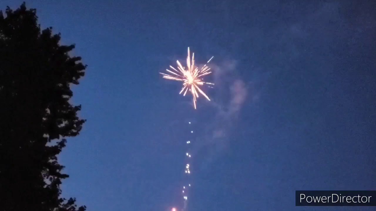 Backyard Fireworks! Small show for a small Backyard. - YouTube