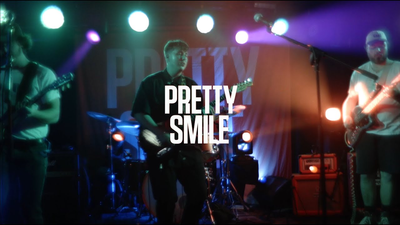 Pretty Smile (Vidéo promotionnelle/Promotional Video) - YouTube
