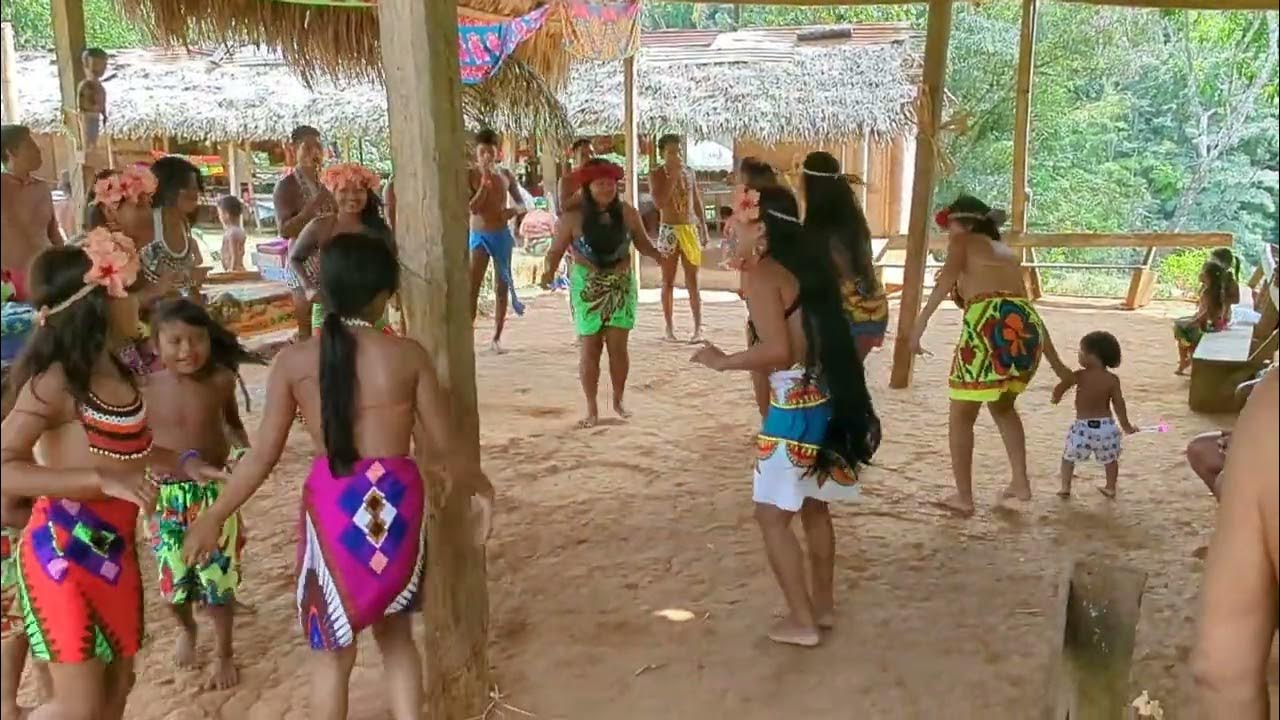Traditional dance at Emberá Drúa village in Panama - YouTube
