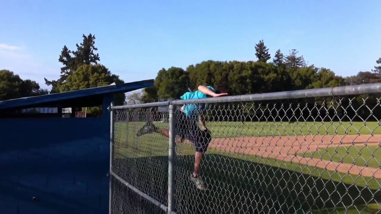 chris batty tries to fly - YouTube