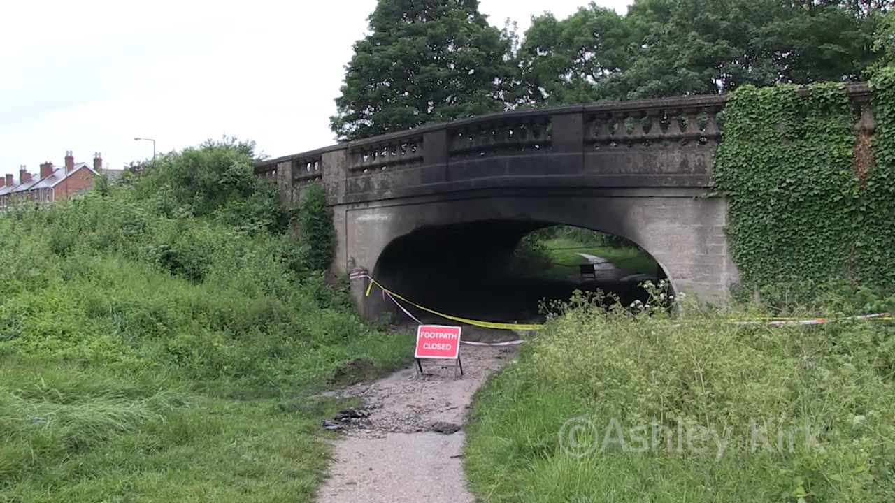 Van fire under bridge ROAD CLOSED Online - YouTube