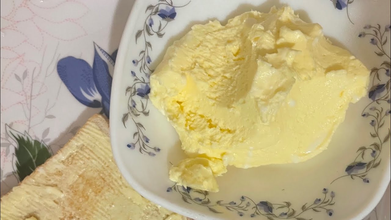 FRESH BUTTER 🧈 at home! ONLY 1 INGREDIENT required 😋 - YouTube