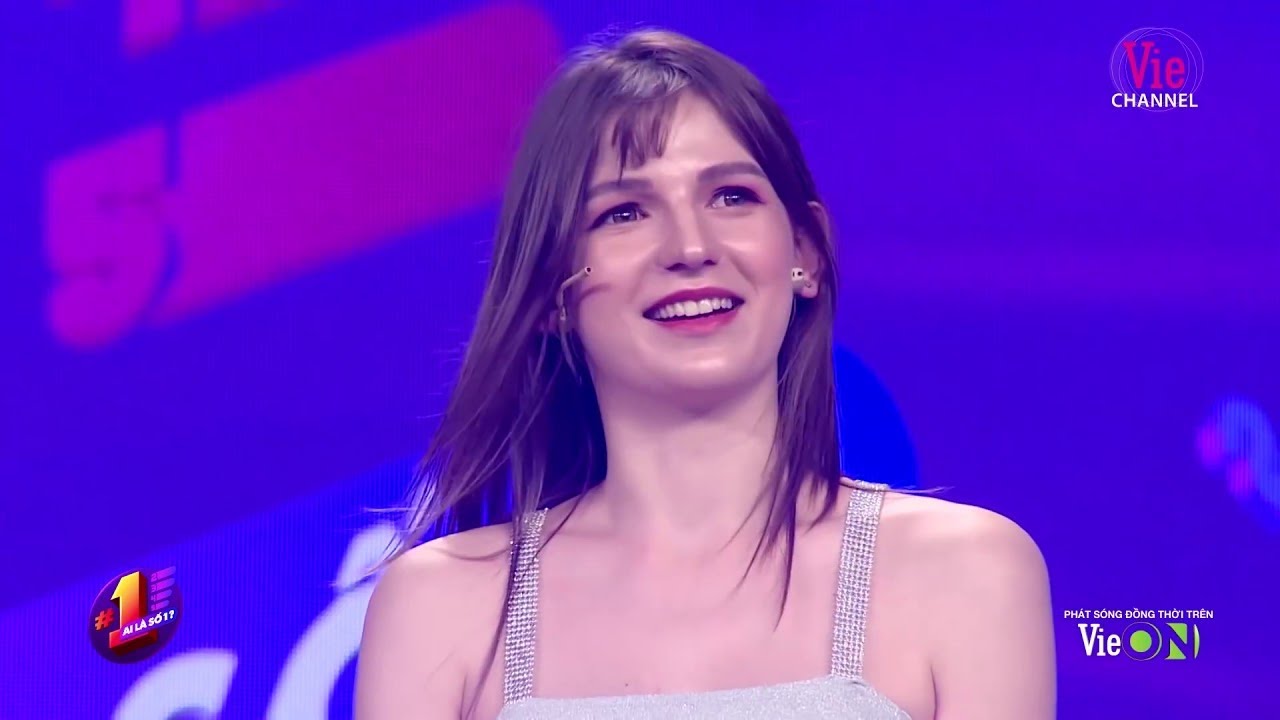 Alexandra Rud Official - Nữ Dj Alexandra Rub đang chơi Vinahouse tại ...