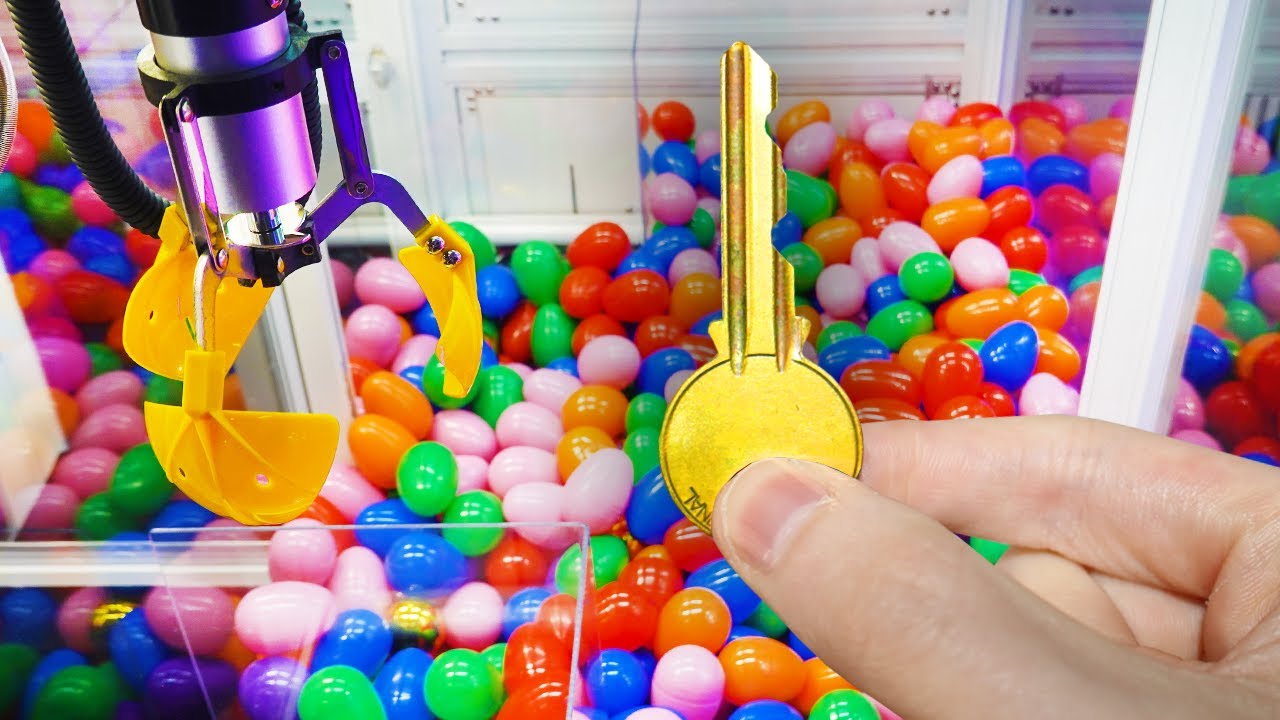 Find the Missing KEY to UNLOCK the Claw Machine! - YouTube