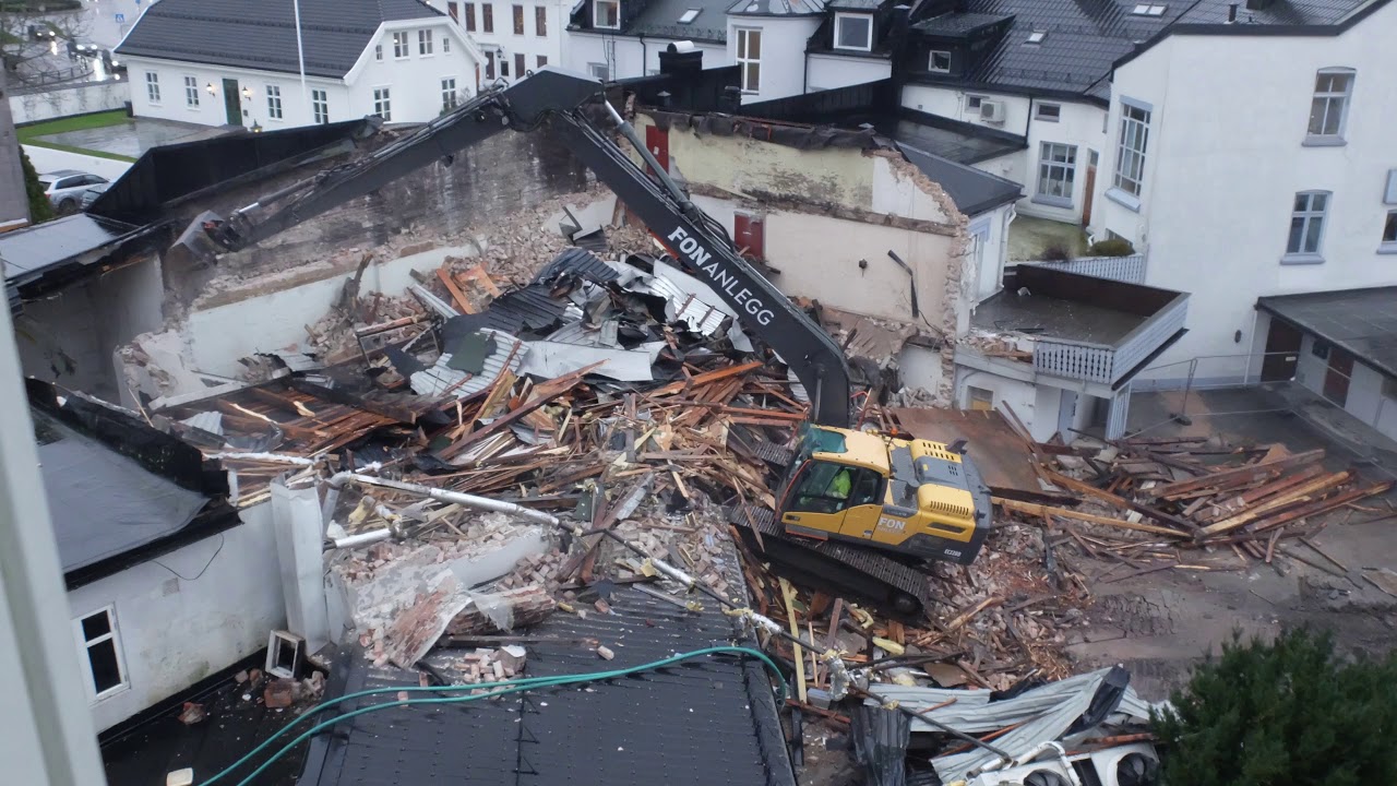 Riving Halvorsenbygget - YouTube