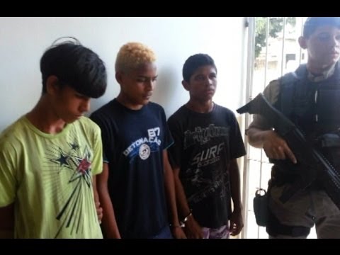 Sementinhas do mau arranca cabeça das vitimas com facão!
