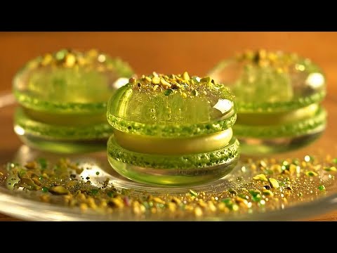 Making Pistachio Glass Macarons 💚✨
