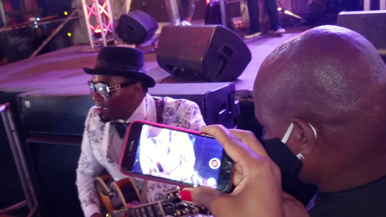 Jimmy Dludlu (Linda) 55 anos de idade e 35 de carreira. - YouTube