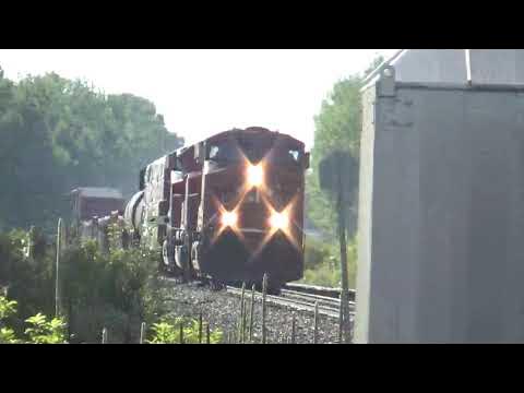 CP 8745 east (CP 420) - YouTube