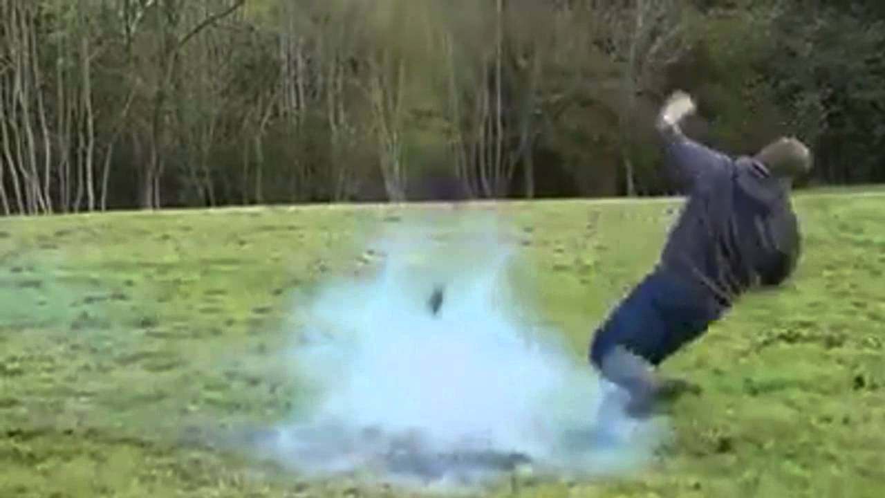 Exploding Shit ! - YouTube