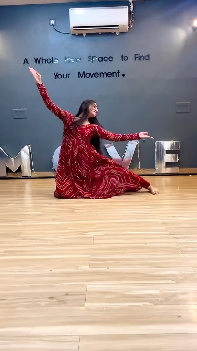Sajda dance #sajda #dance #kathakdance #semiclassical #youtubeshorts #bollywoodsongs #learn # ...