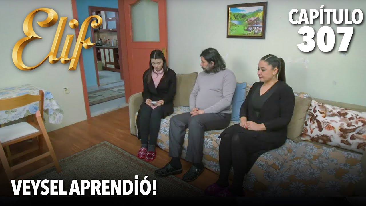 ¡Veysel se entera de que Zeynep se va! | Elif Capítulo 307 - YouTube