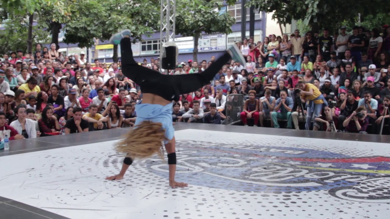 Criollo Style Semi-Final 1 vs 1 B-Girl Estrella VS Cat 2018 - YouTube