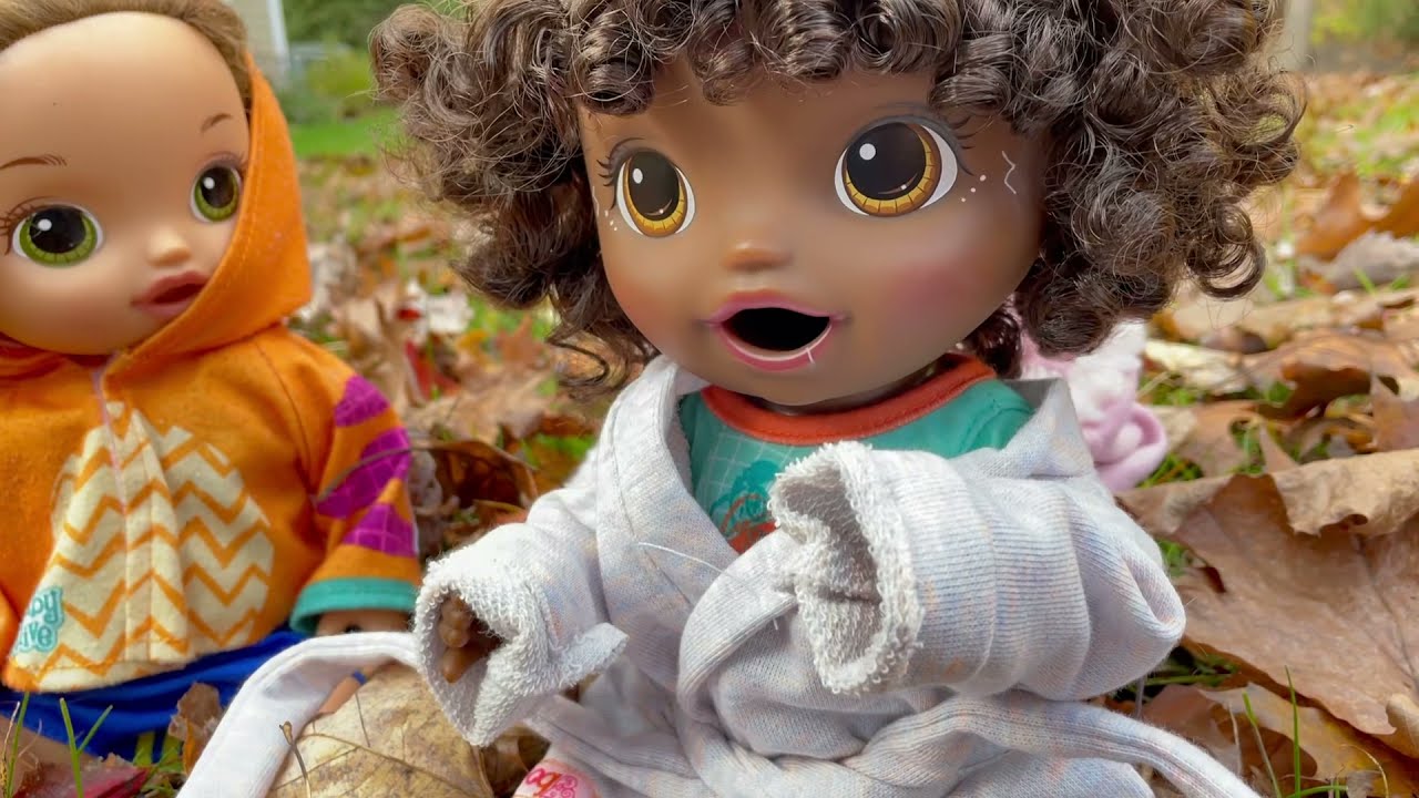 Baby Alive Meets Homeless Girl Outside! - YouTube