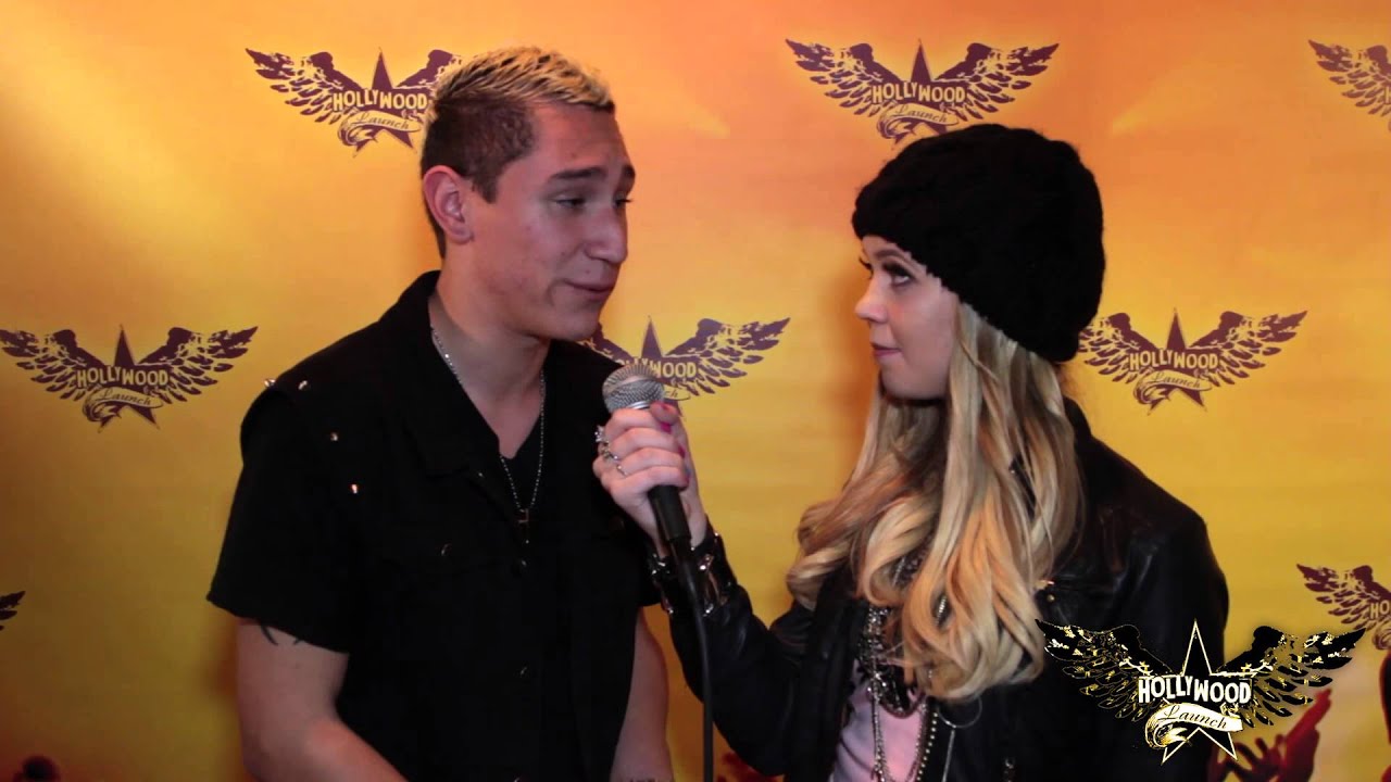 Garrett Damico - Red Carpet with Taylor Keene - YouTube