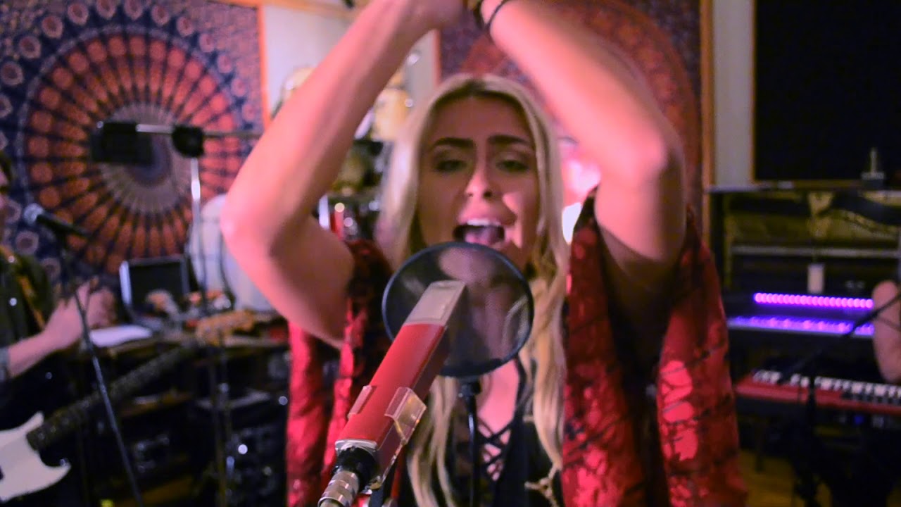 Emma Zinck - Ain’t My Fault(Cover) - YouTube