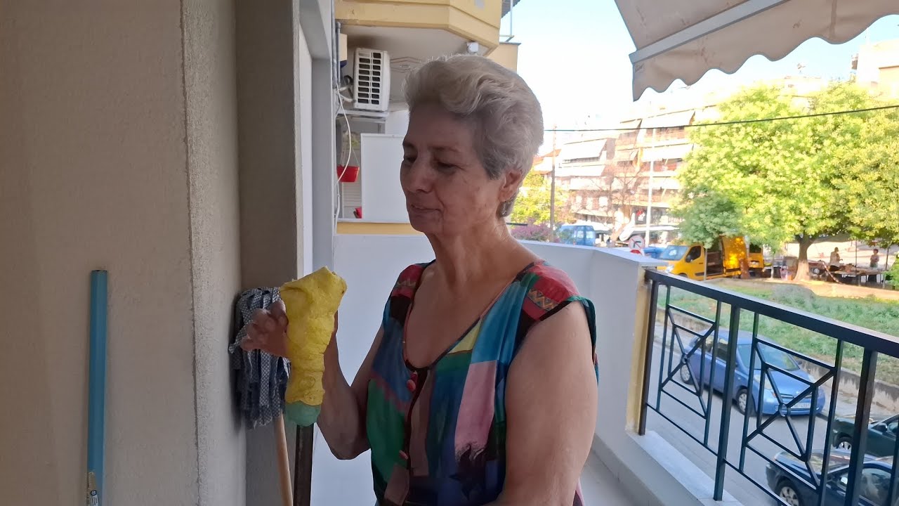Λαϊκή με την γιαγιά και καφεδάκι με την Νανσυ♡ - YouTube