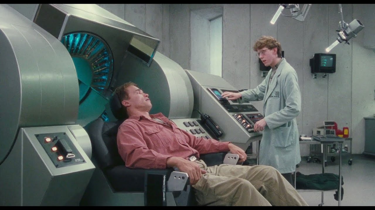 Total Recall Scene with David Knell as Ernie - YouTube