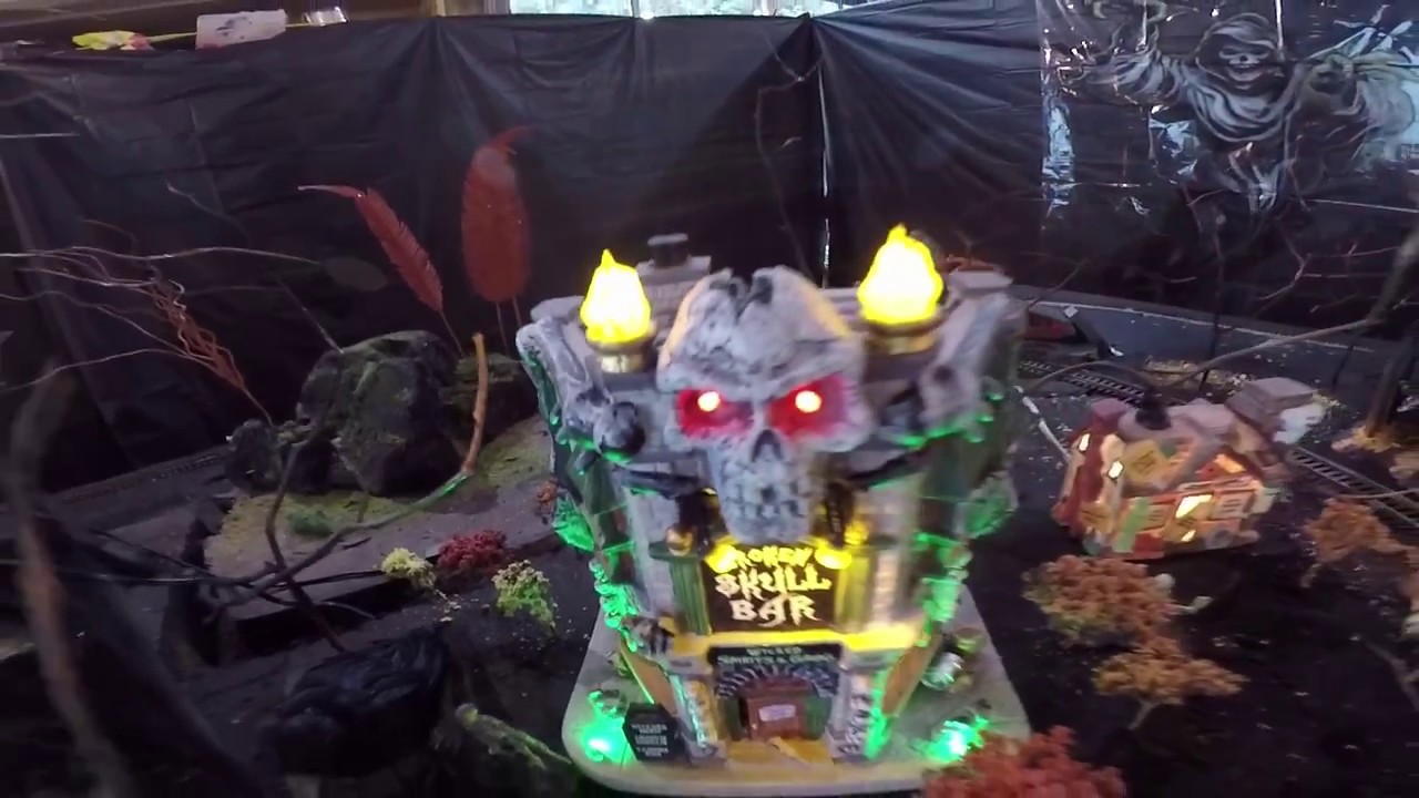 David Crosby's Spooky Town Train Layout - YouTube