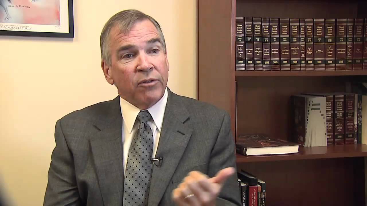 Mark Nadeau: New Lawyers Start out as Middle Managers - YouTube