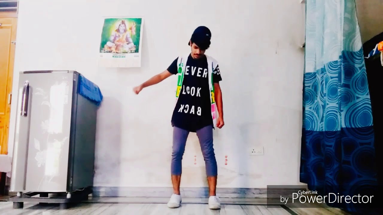 superb dancing on thukra ke mera pyaar - choreography by guddu - YouTube
