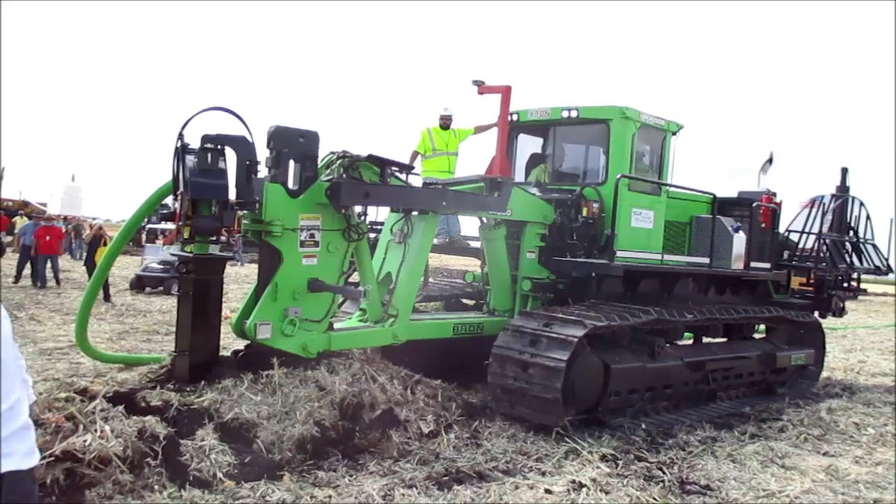BRON Plow: ILICA Demo @ Farm Progress Show 2017 - YouTube